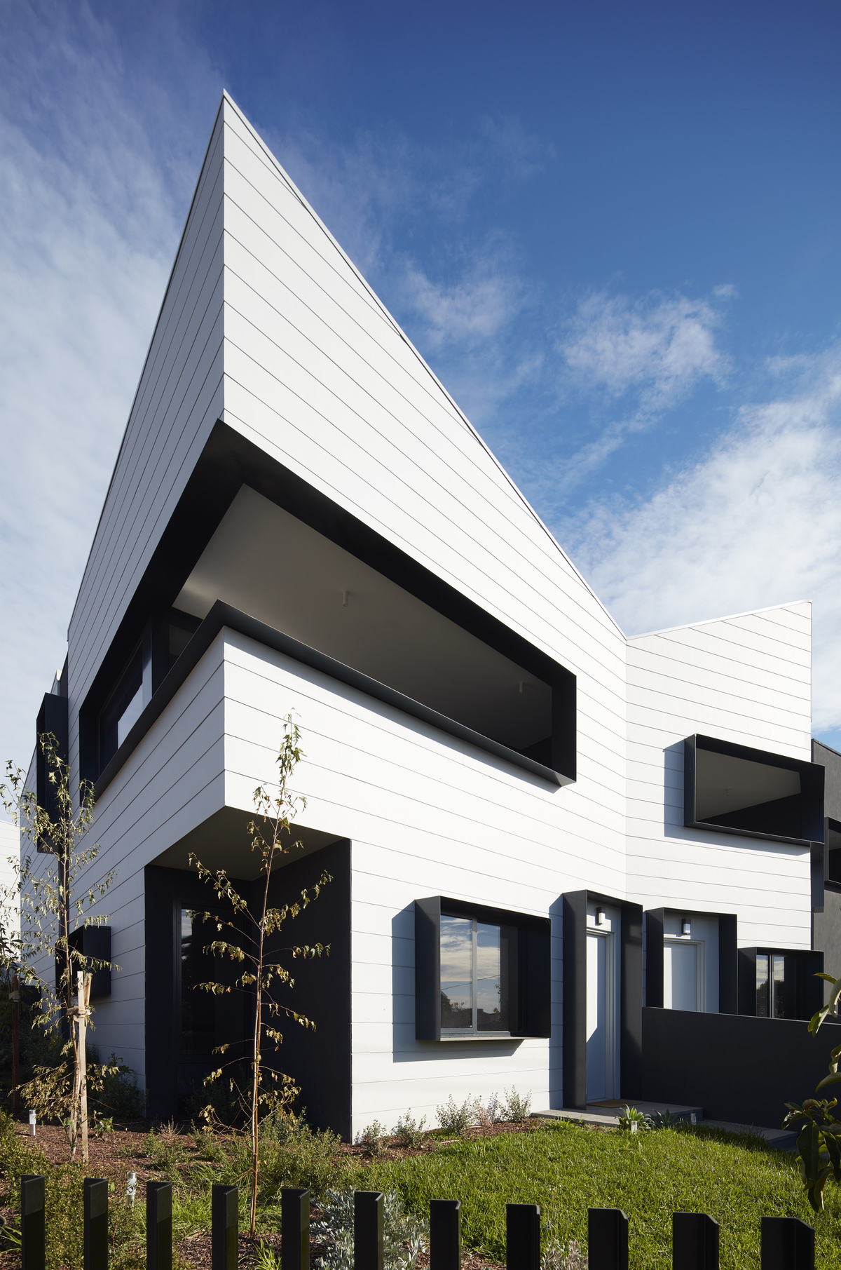 Lux & Modern | Builtworks